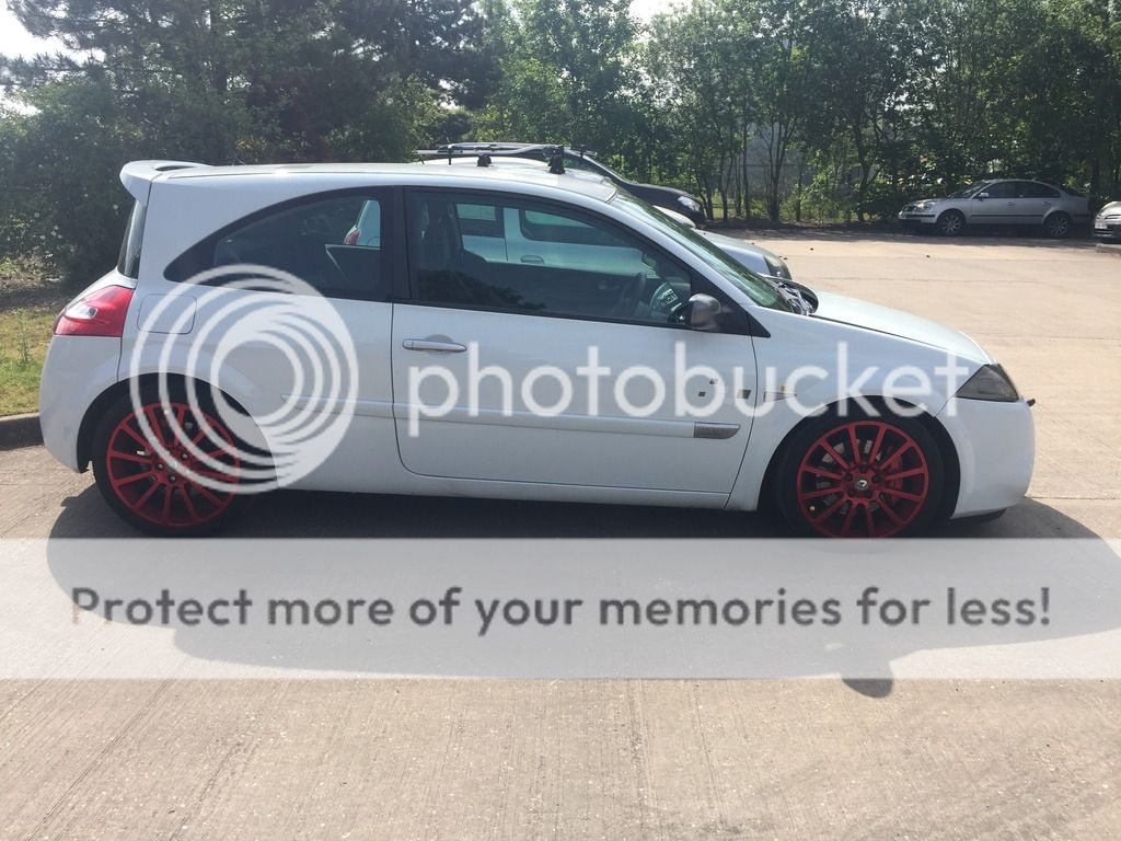 White Megane R26 Daily / Track project | RSMegane.com