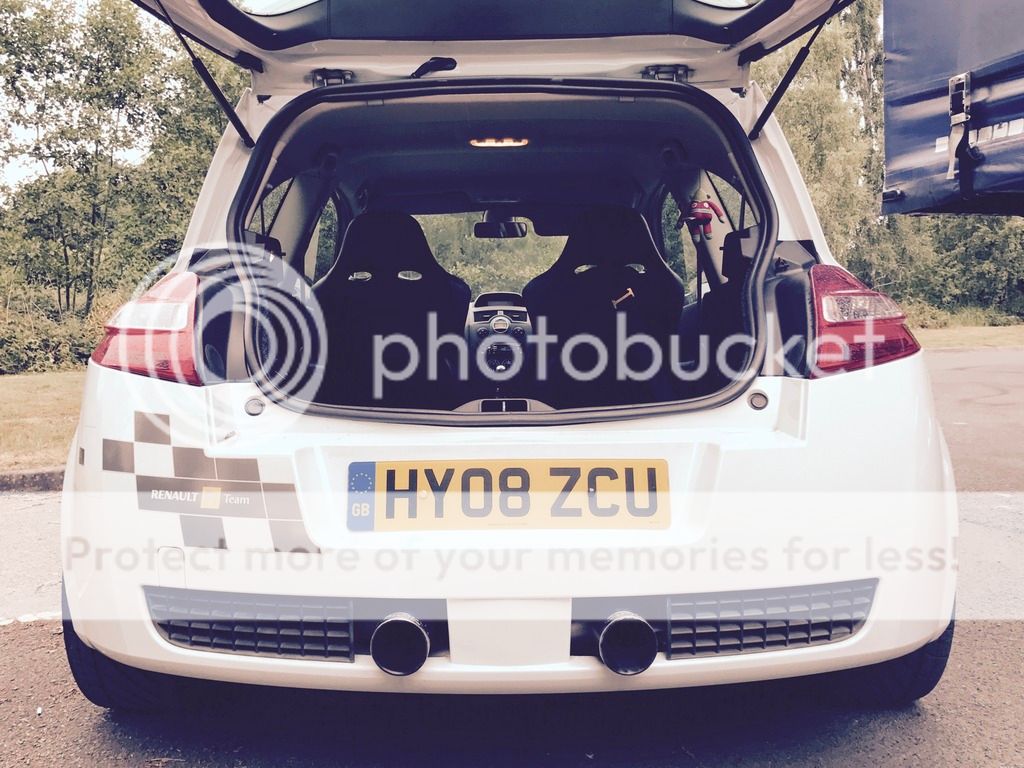 White Megane R26 Daily / Track project | RSMegane.com