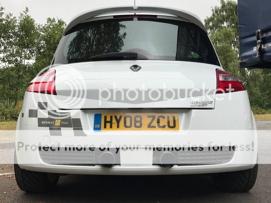 White Megane R26 Daily / Track project | RSMegane.com